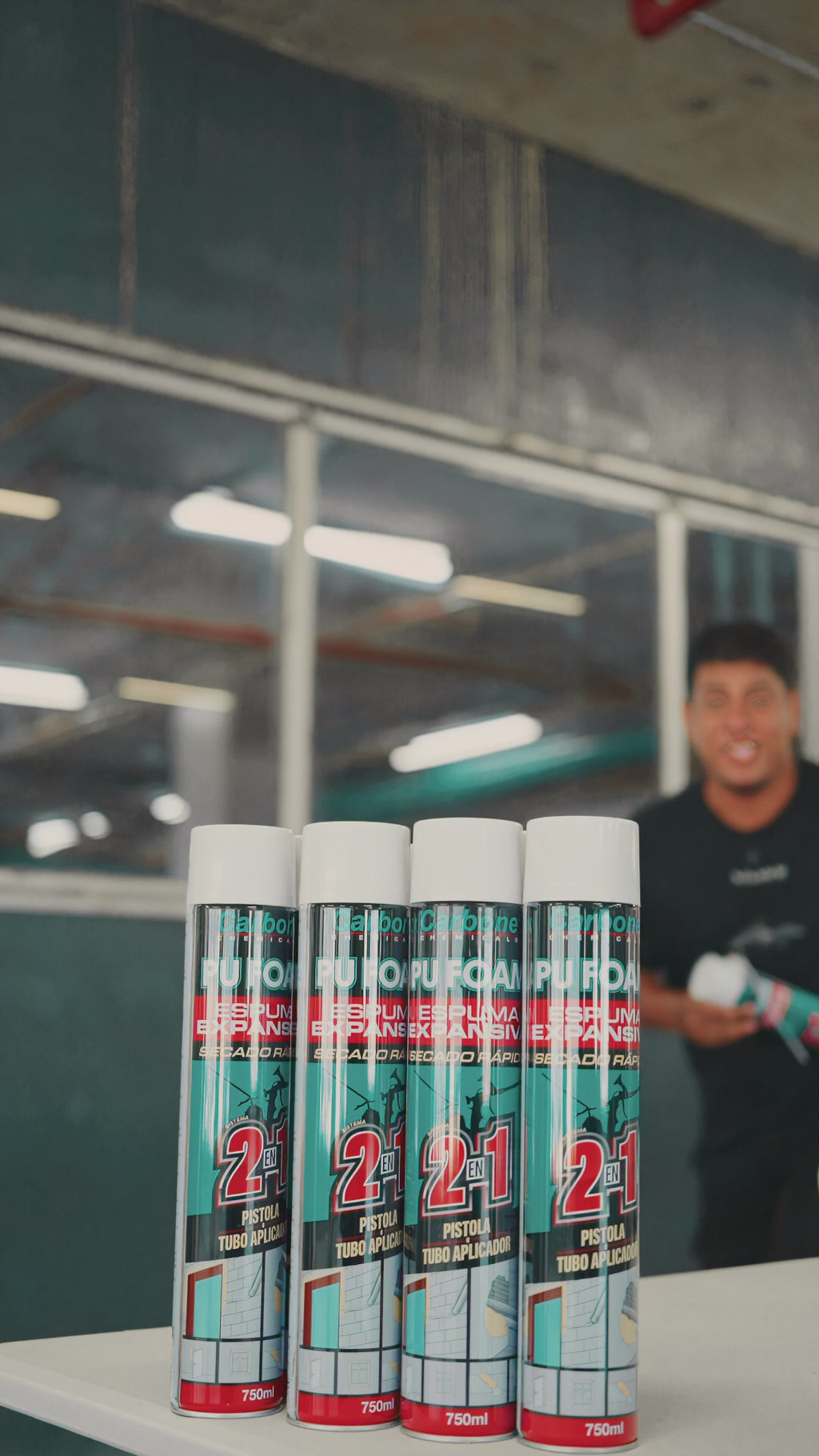Espuma Expansiva PU Foam Carbone 750 Ml. Curado En 24 Horas. Boquilla